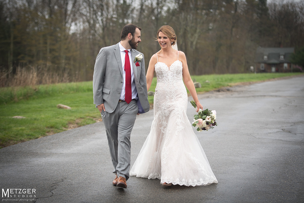 Greg and Ellen Harrington Farm wedding – Metzger Studios